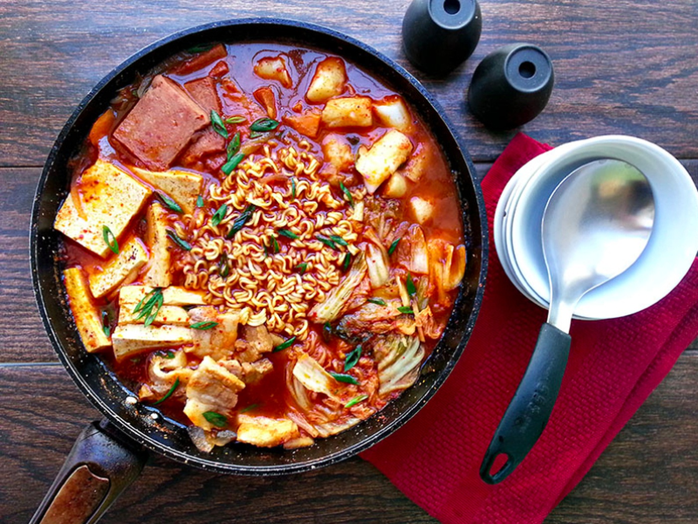Berkreasi Dengan Korean Fire Noodles | GoMart